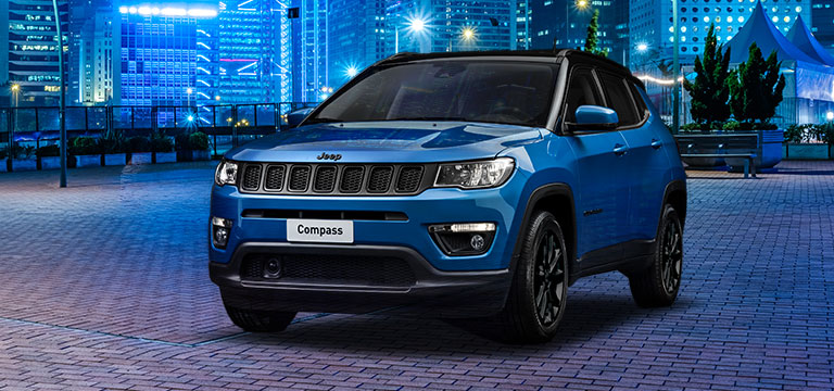 Jeep® Compass Night Eagle | 4x4 elegante
